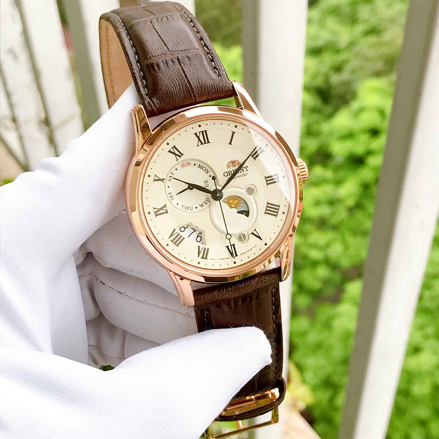 Orient Sun and Moon Gen 3 RA-AK0007S10B like new